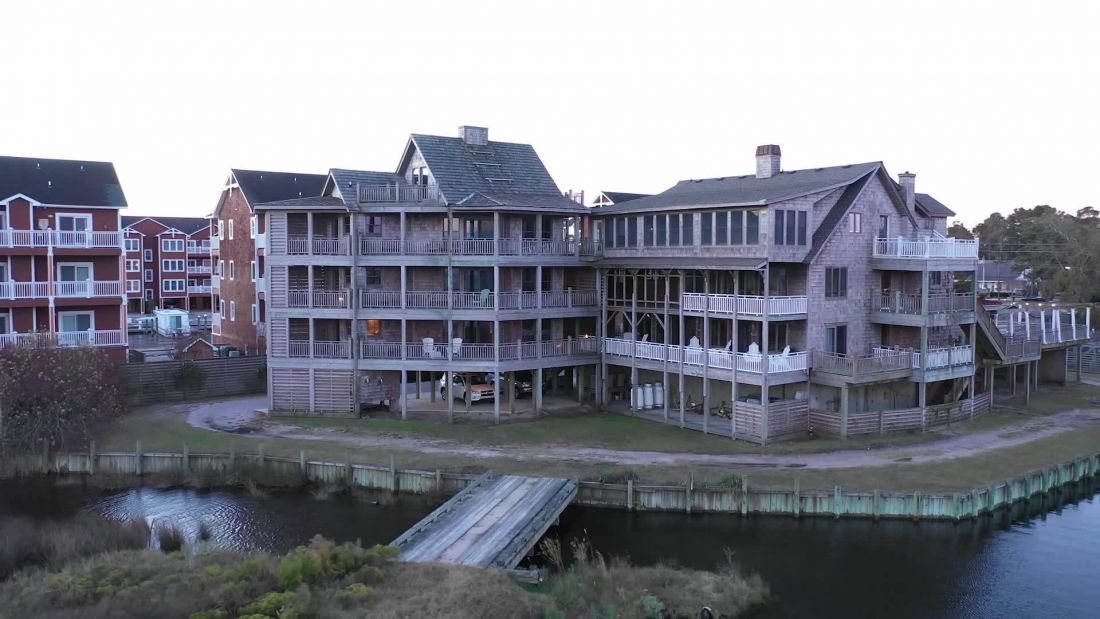 Burrus House Inn Waterfront Suites | Outer Banks