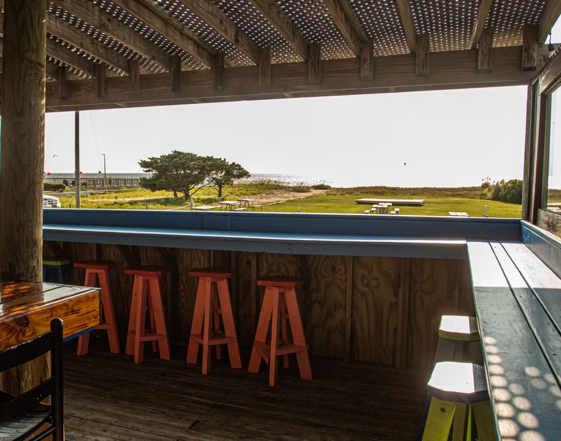 Neptune's Kitchen & Dive Bar | Outer Banks